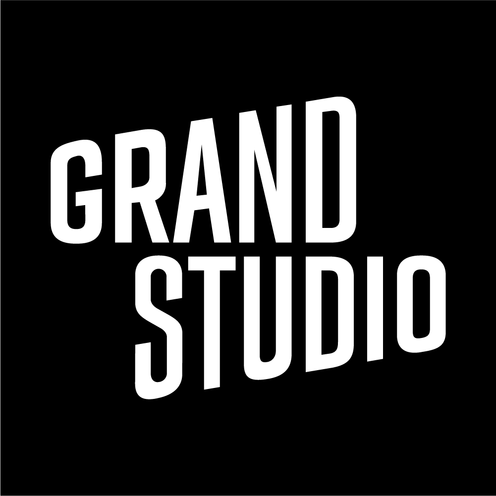 Grand Studio – Medium