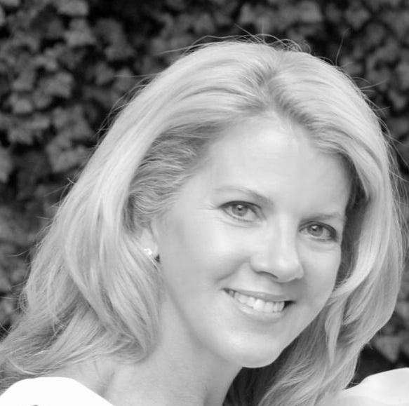 Julie Peters – Medium