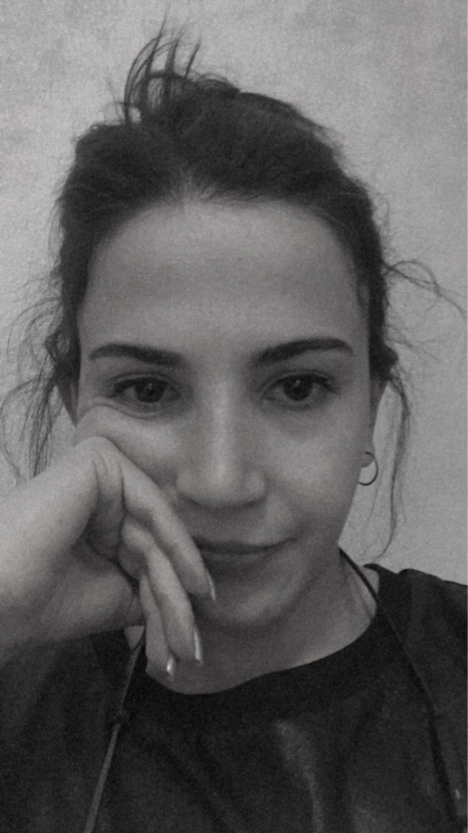 About – Esra Kaya – Medium