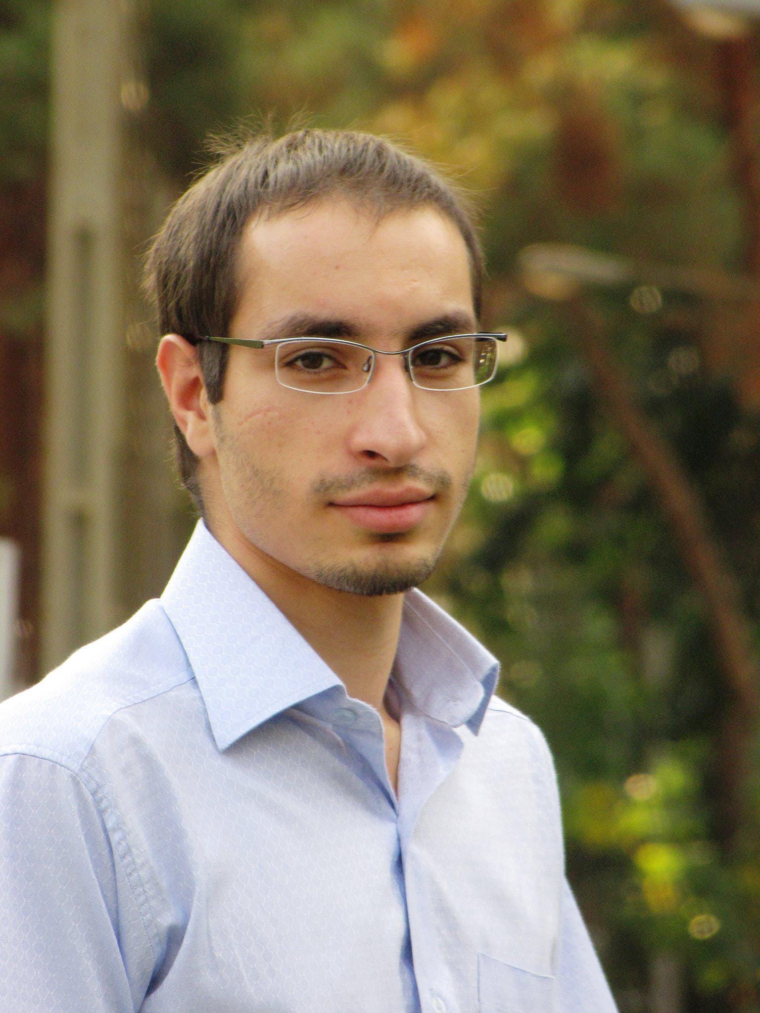 Hossein Jazayeri – Medium