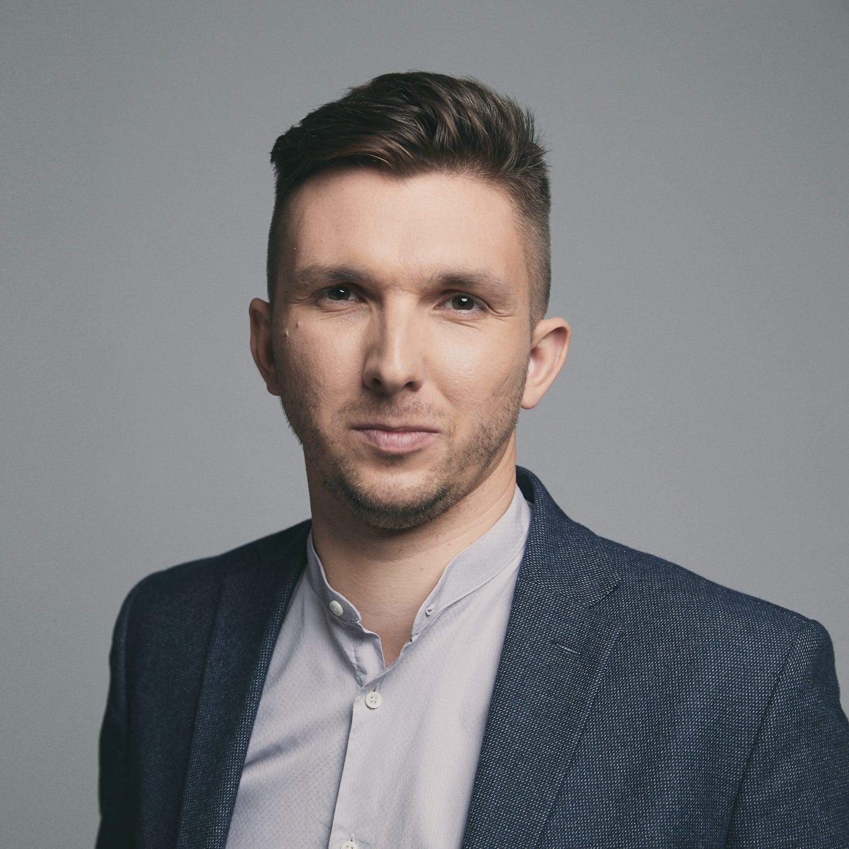 Roman Kierzkowski – Medium