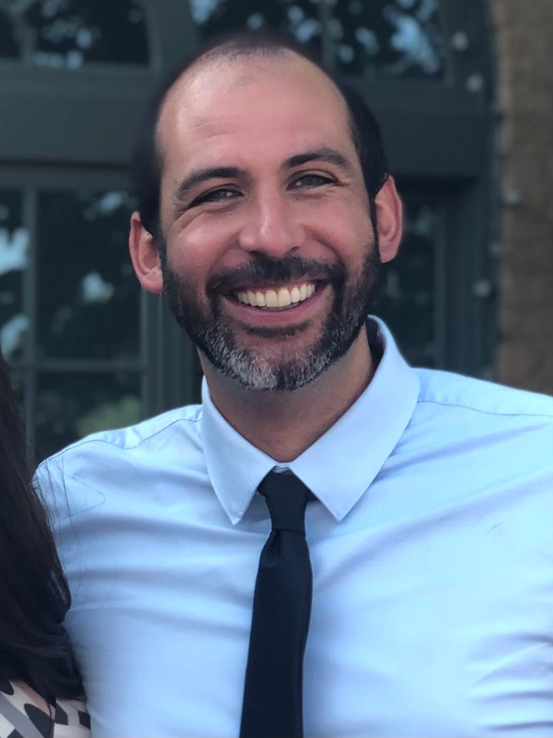 Ryan Clavelle – Medium