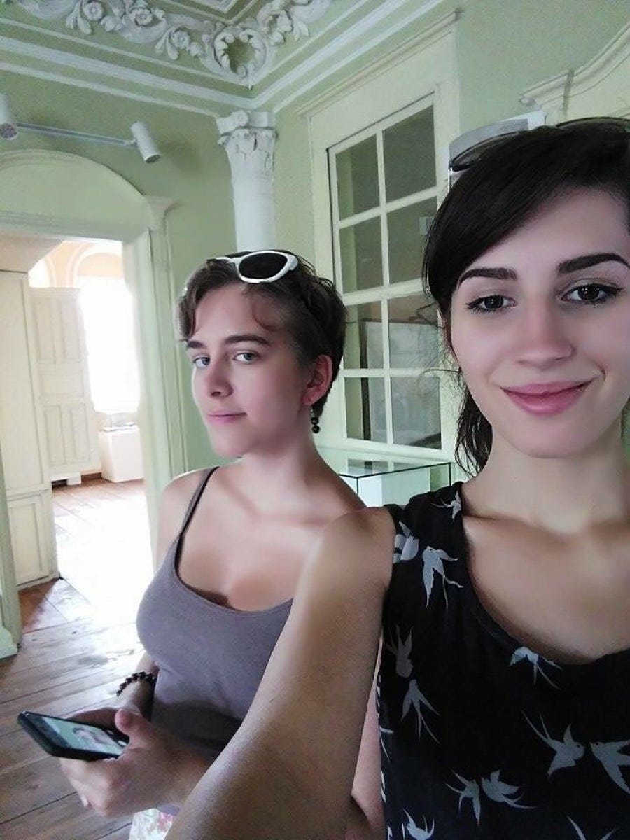 Sophie Cook – Medium
