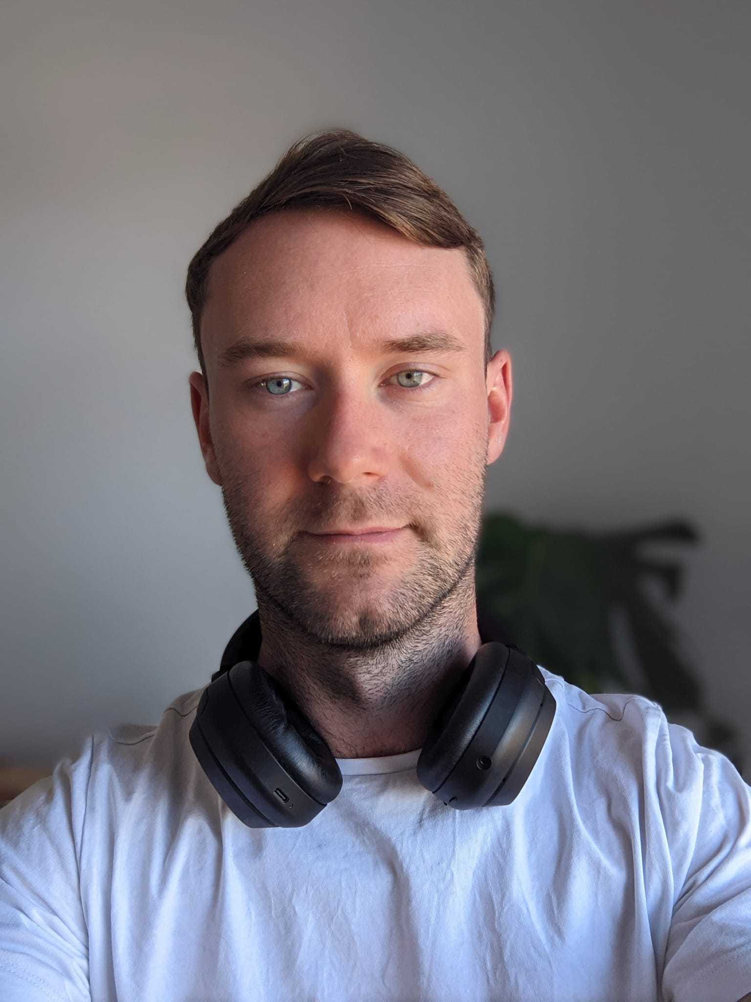 Jonathon Reid – Medium