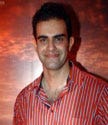 DIVIJ KAK – Medium