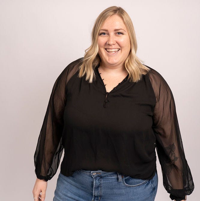 Alli Williams – Medium