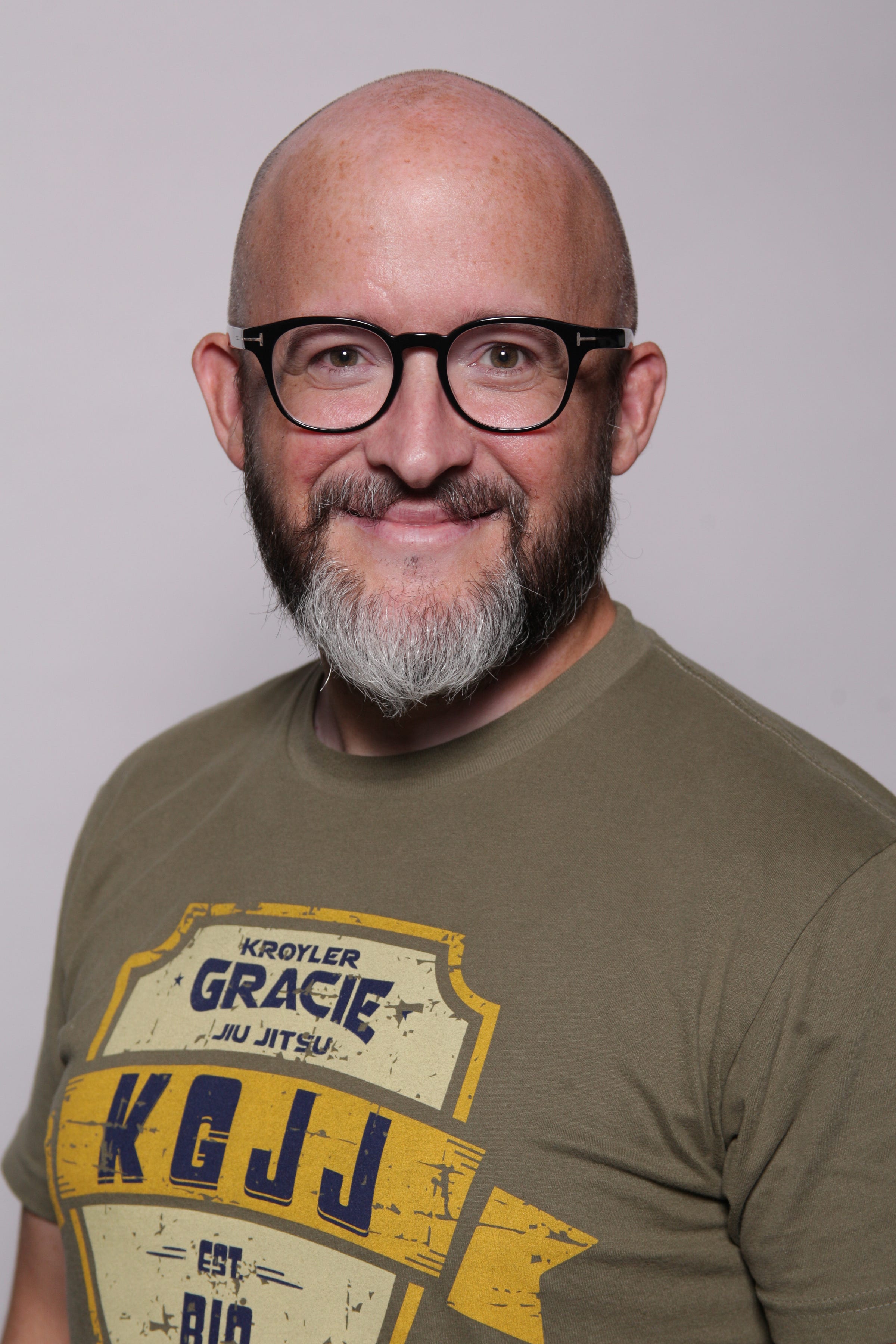 Erick Moore – Medium