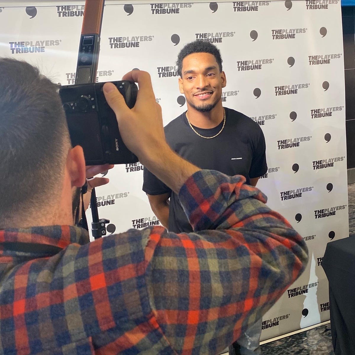 Reggie Bonnafon – Medium