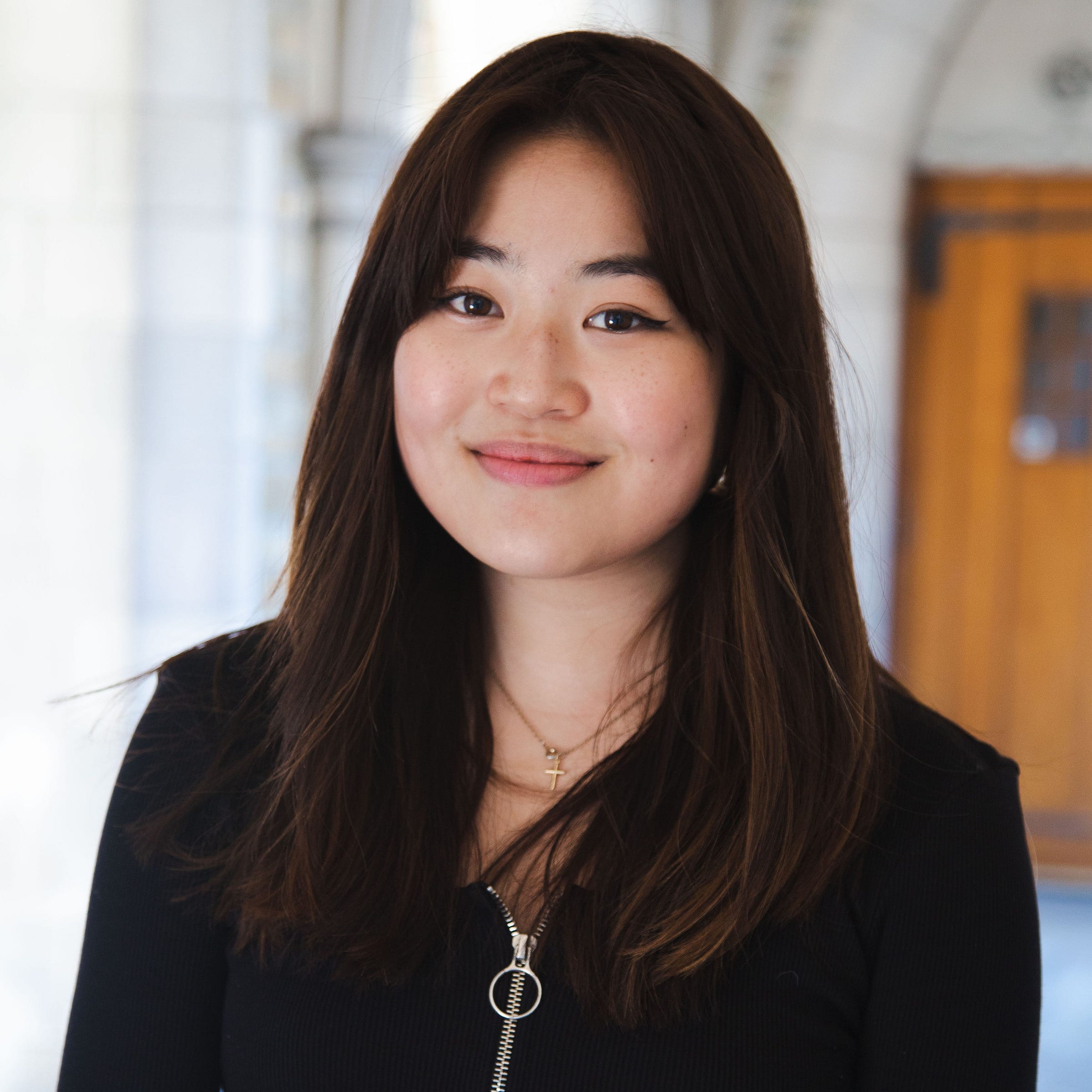 Julie Lee – Medium