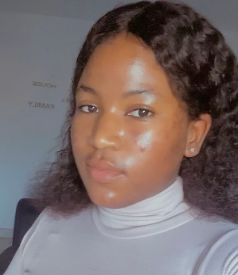 Gbemi Olotu – Medium