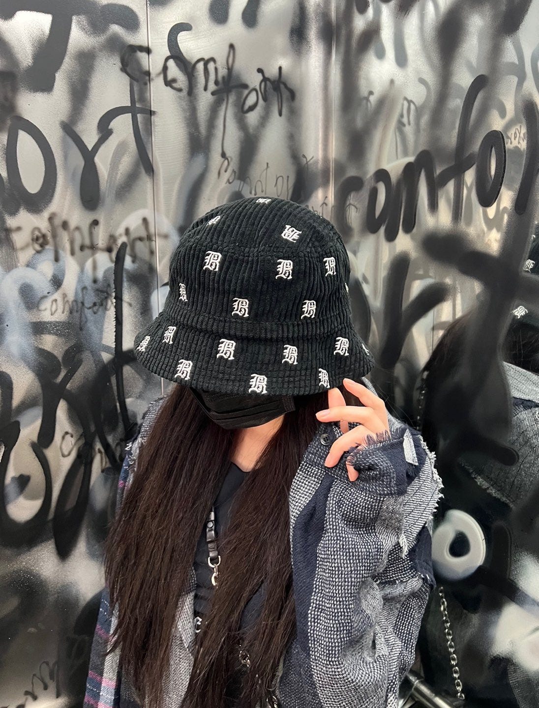 Emmeline. – Medium