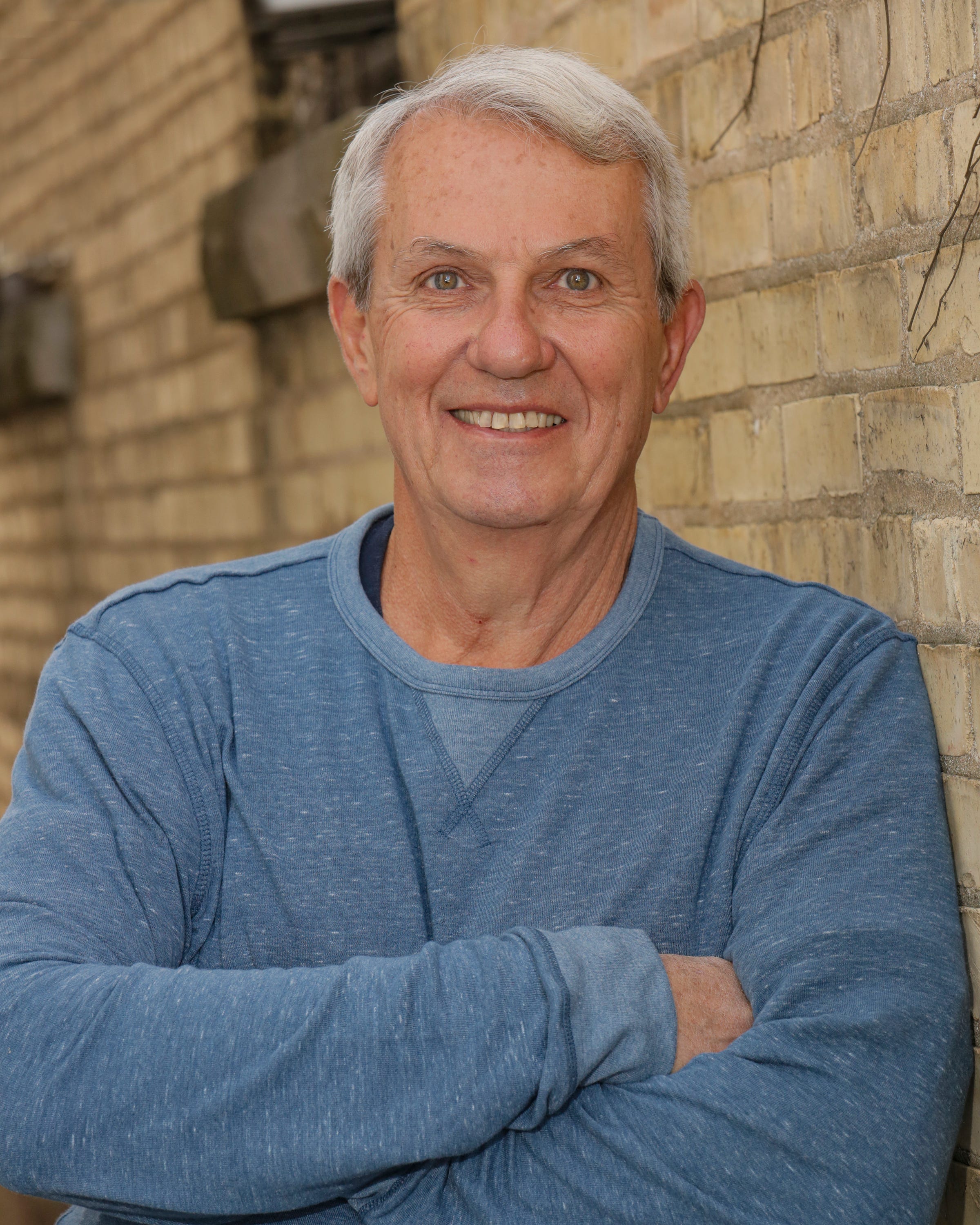 Don Linder – Medium