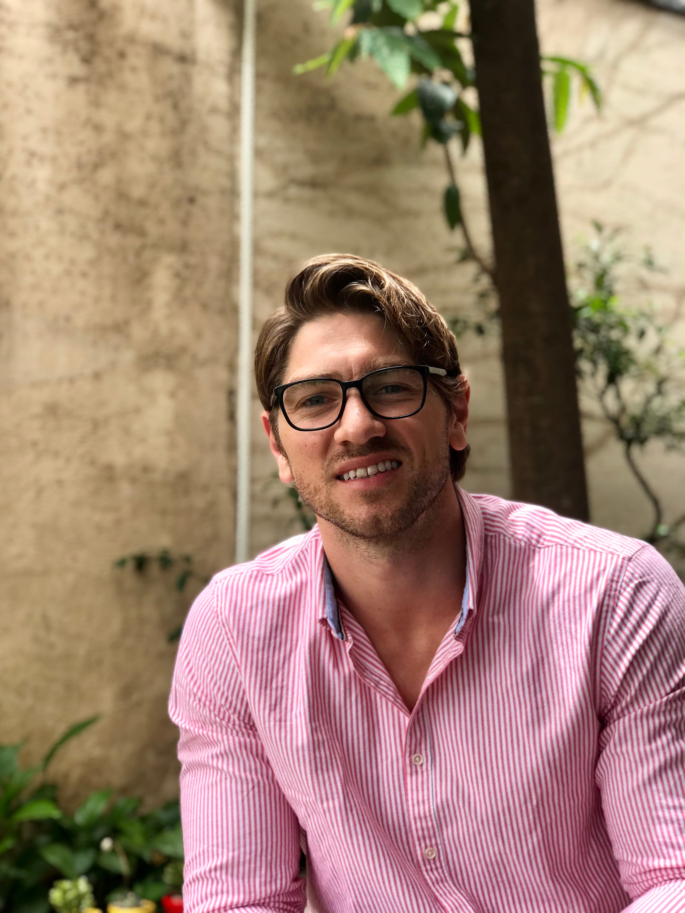 Daniel Wyatt – Medium
