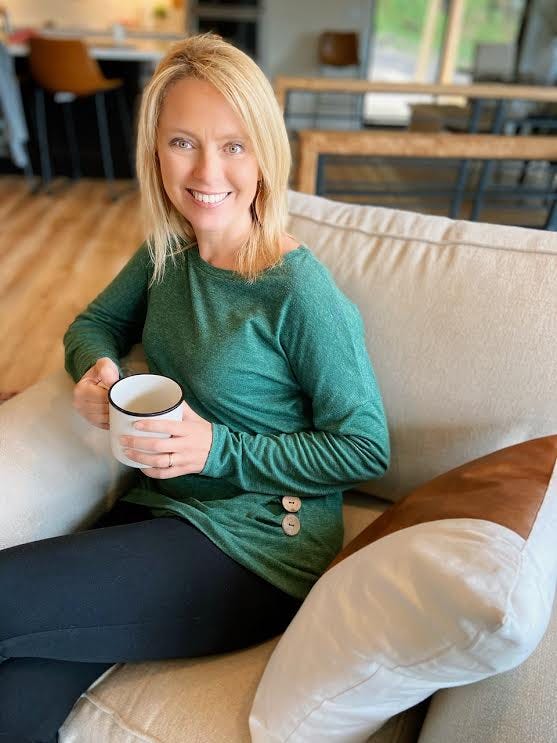 Nikki Recker – Medium