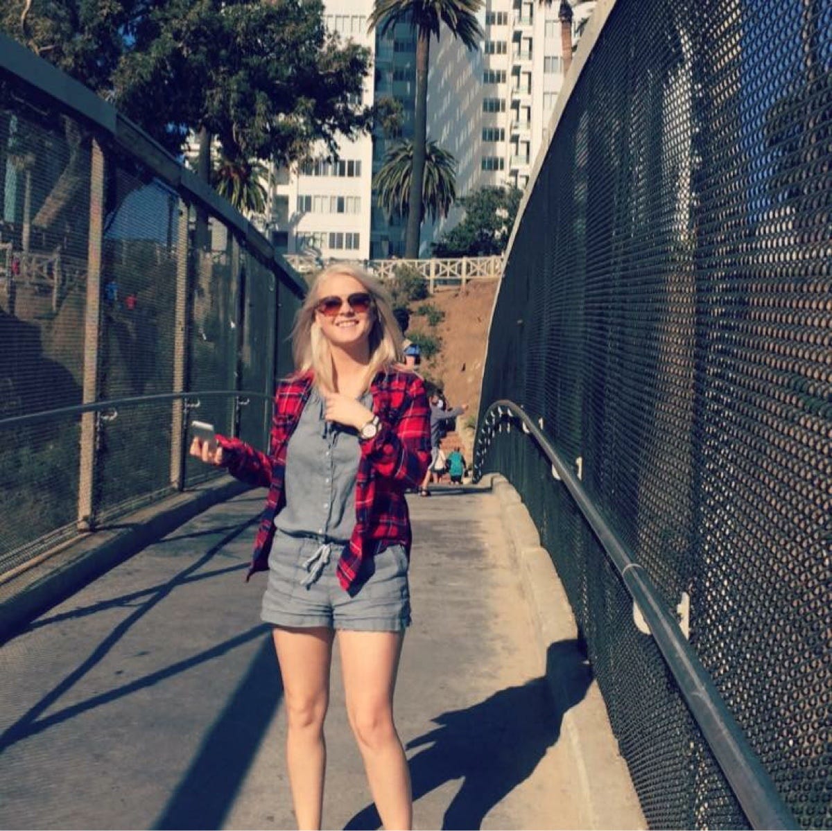 Hannah Mead – Medium