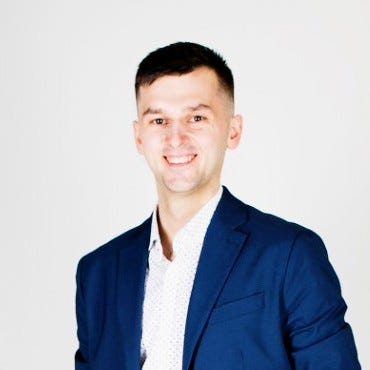 Yevhenii Hloba – Medium