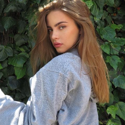 jelle dahlia neumannock – Medium