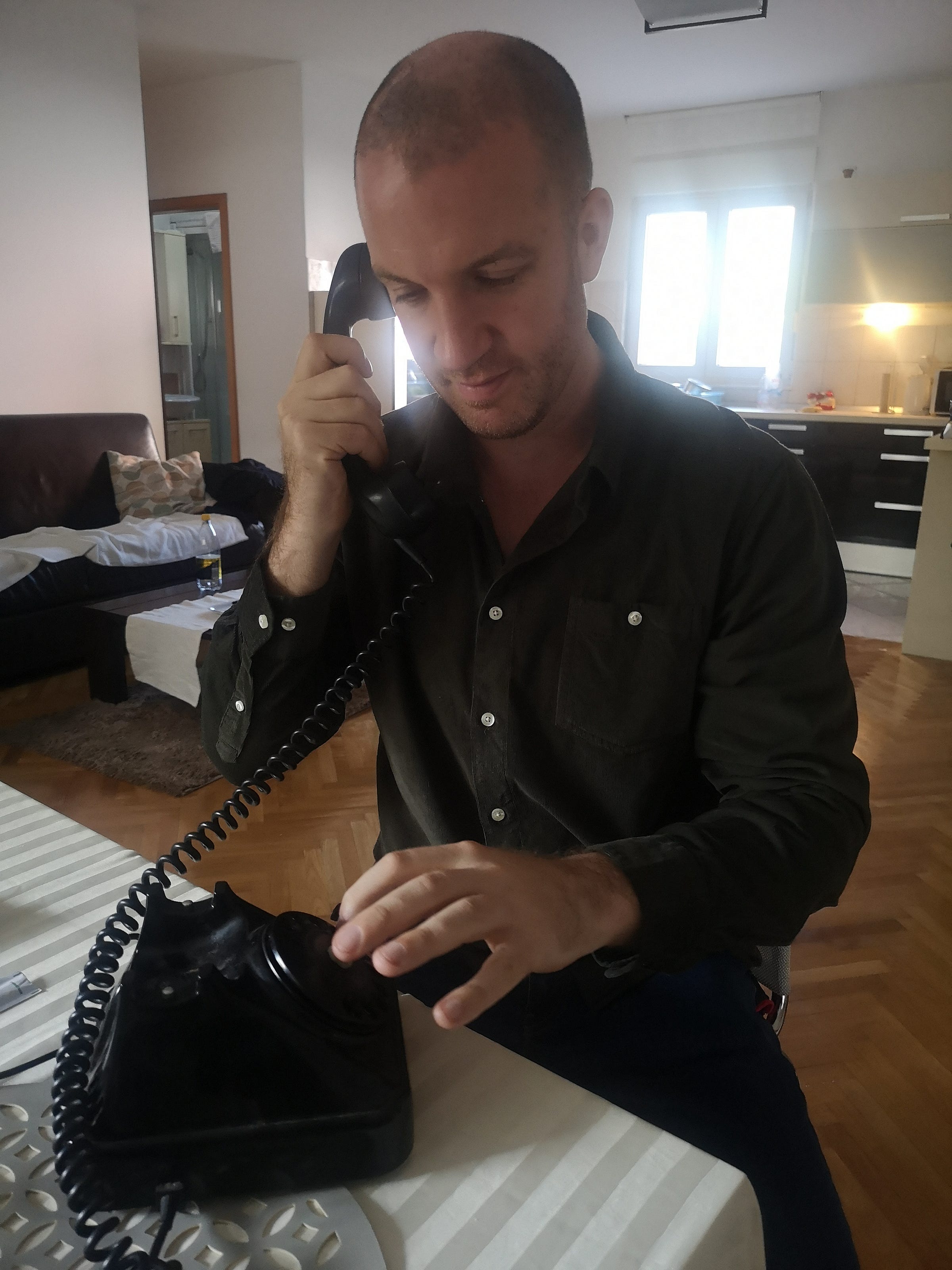 Daniel Agnew – Medium