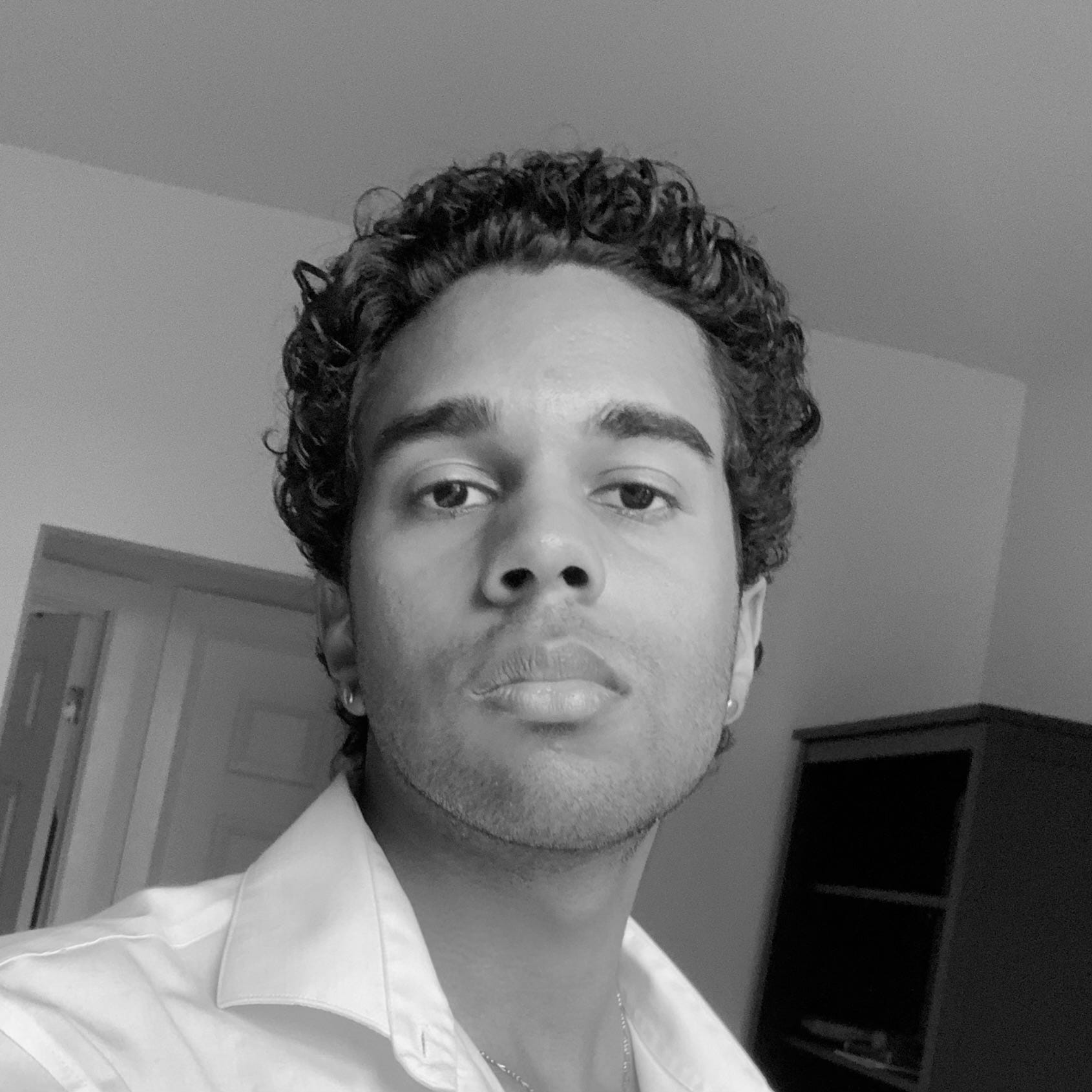 Dante Ramos – Medium