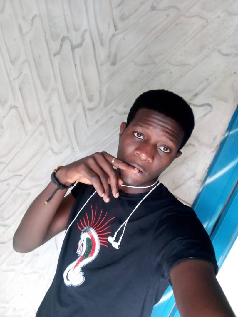 Adedayor Gab – Medium