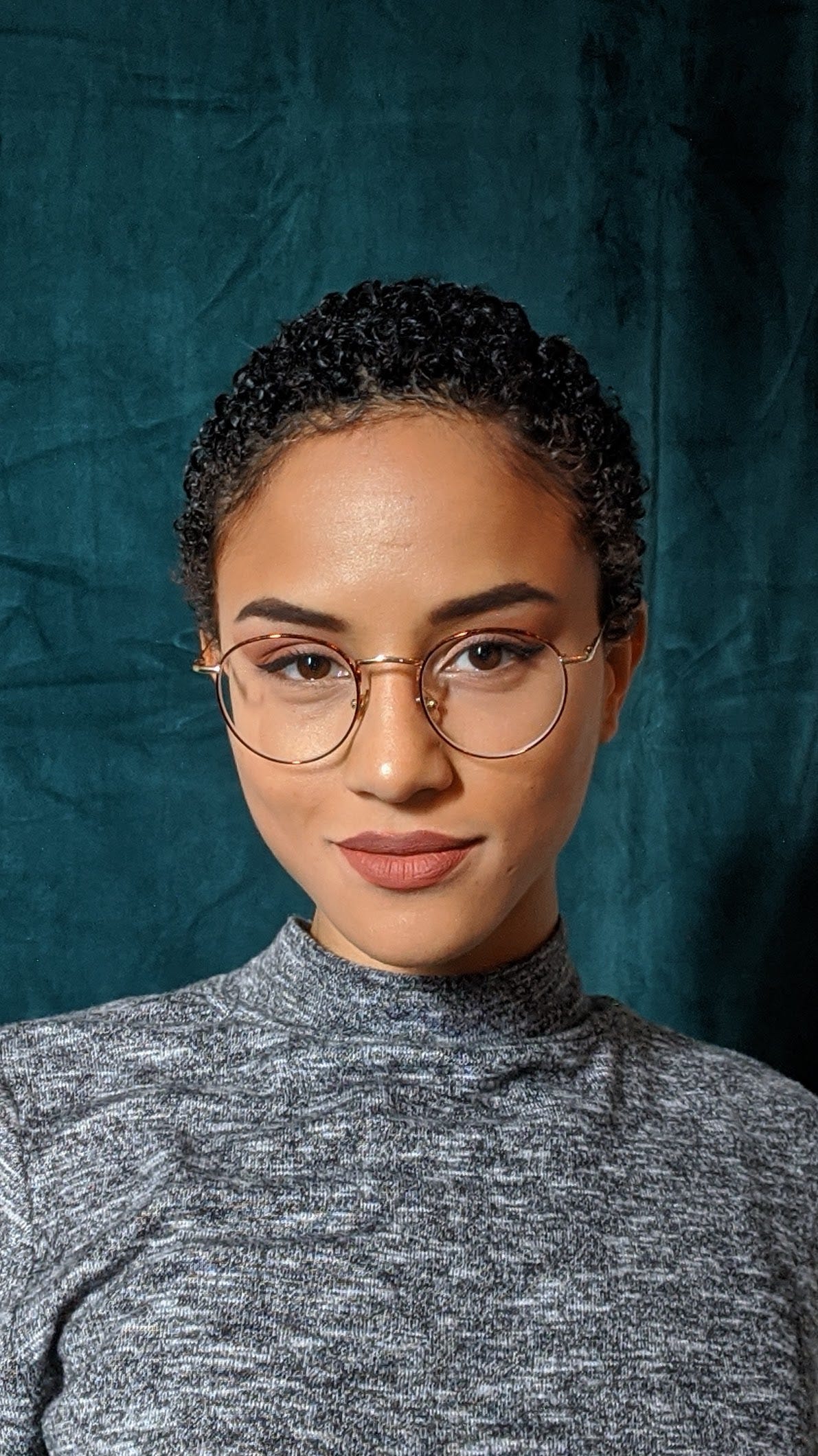 Tina Lasisi – Medium