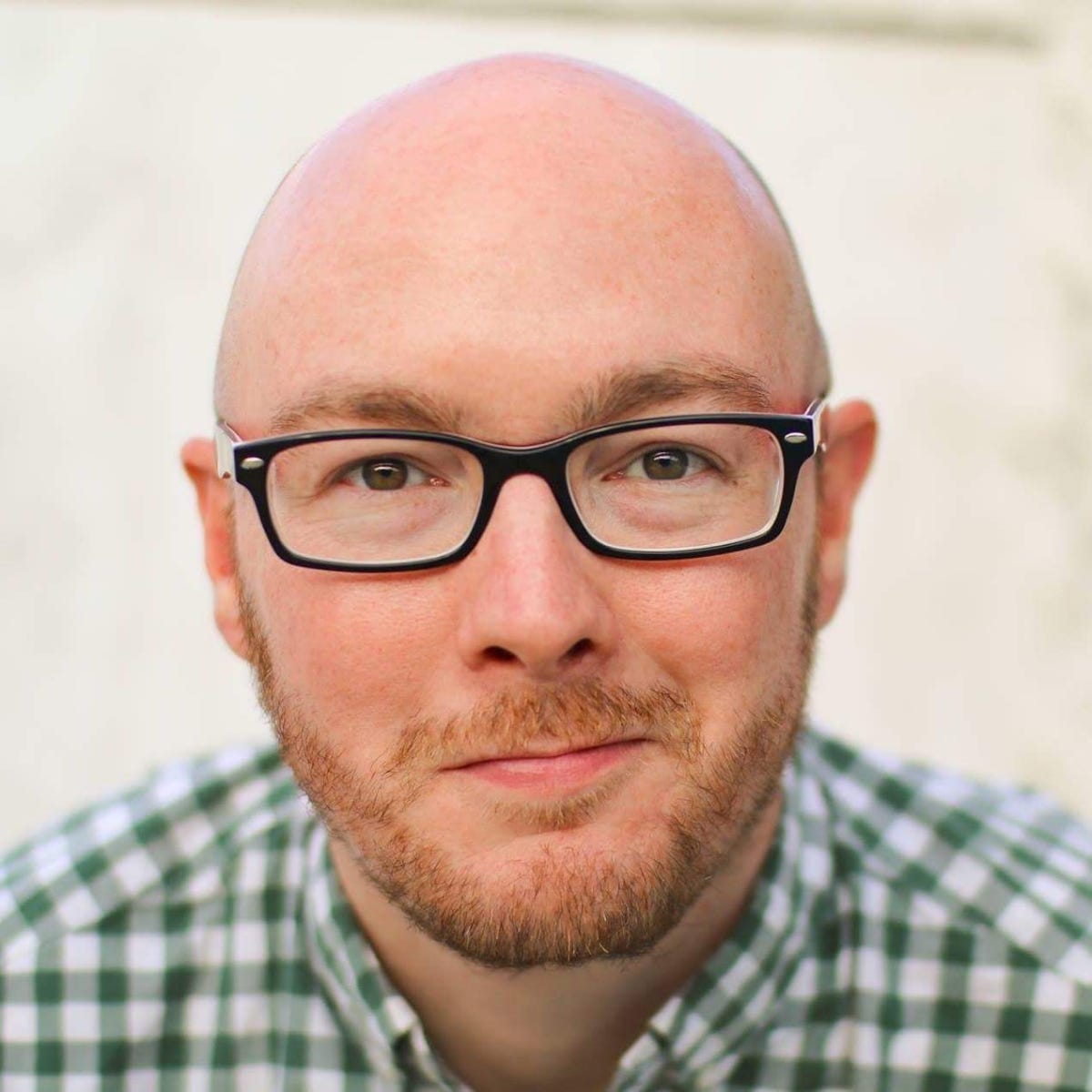 Geoffrey Morrison – Medium
