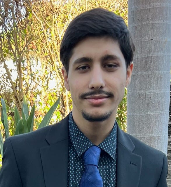 Lucas Sanchez-Del Valle – Medium