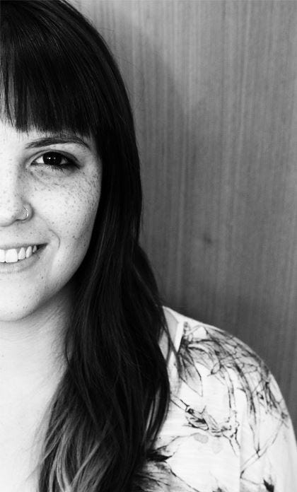 Luana Pedrosa – Medium