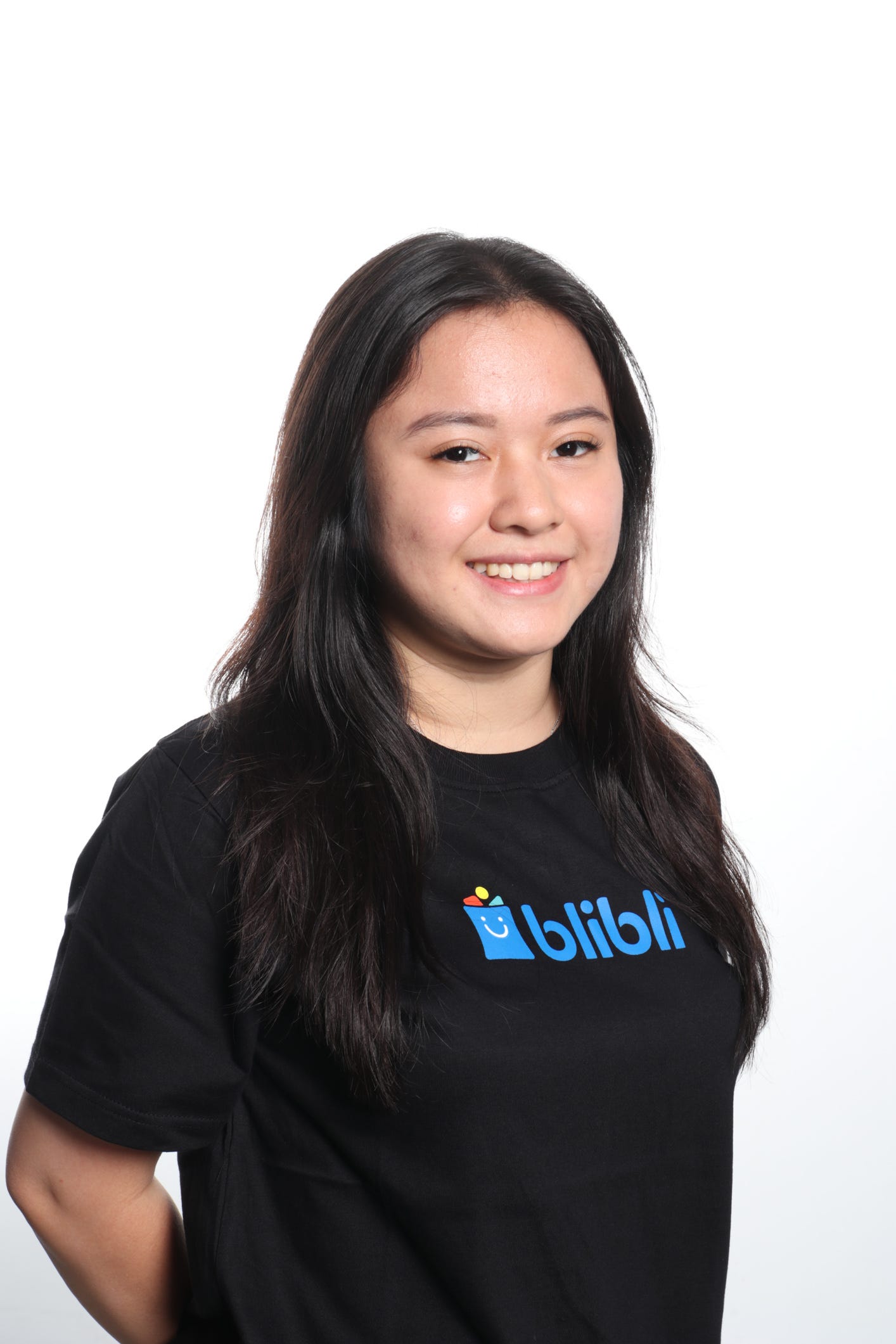 Adeliana Yuwono – Medium