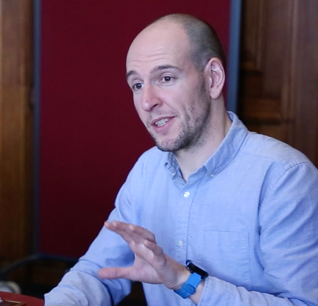 Tom Paget – Medium