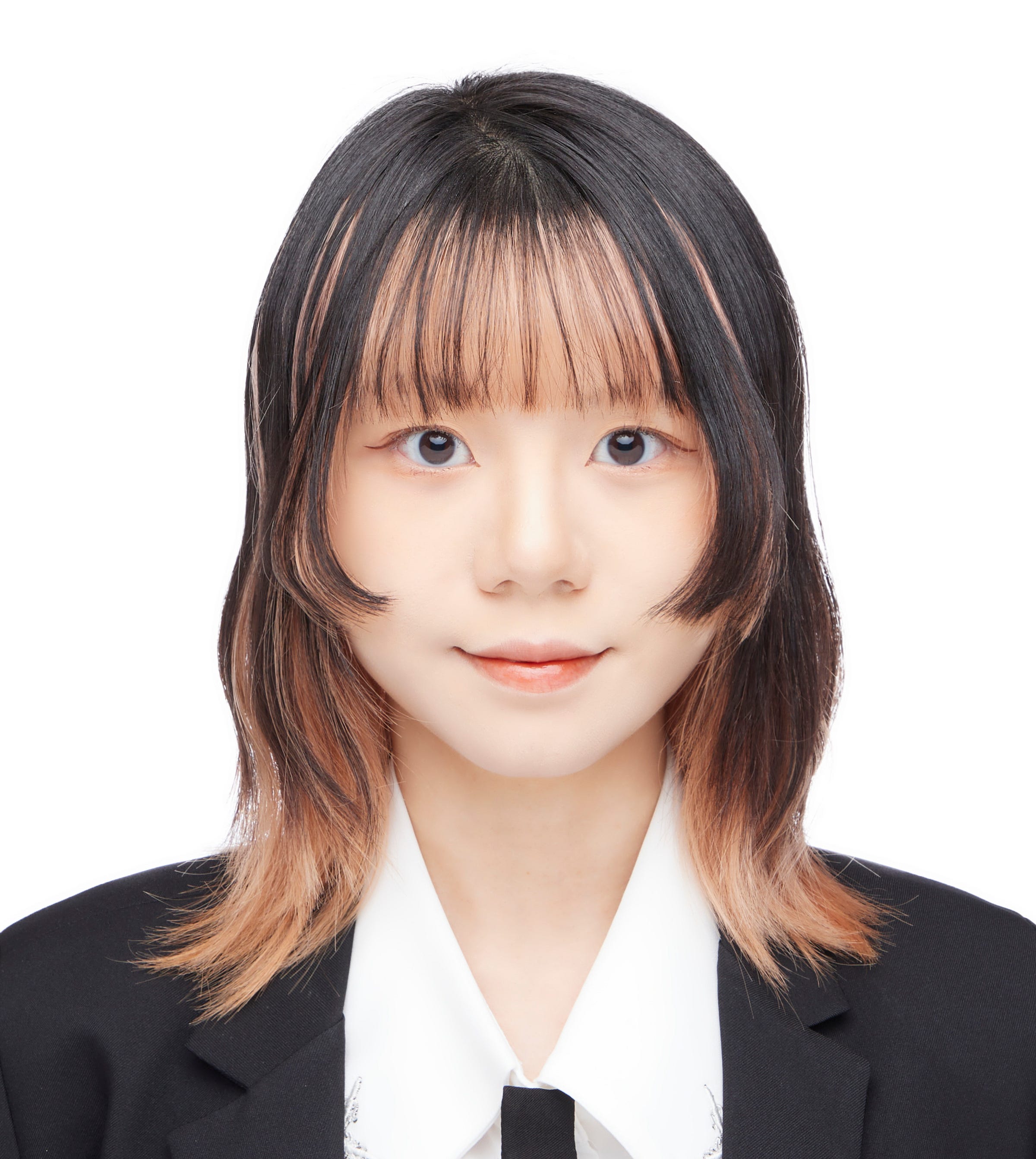 Charon Kuo – Medium