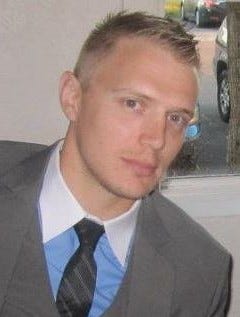 Elliot Goode – Medium