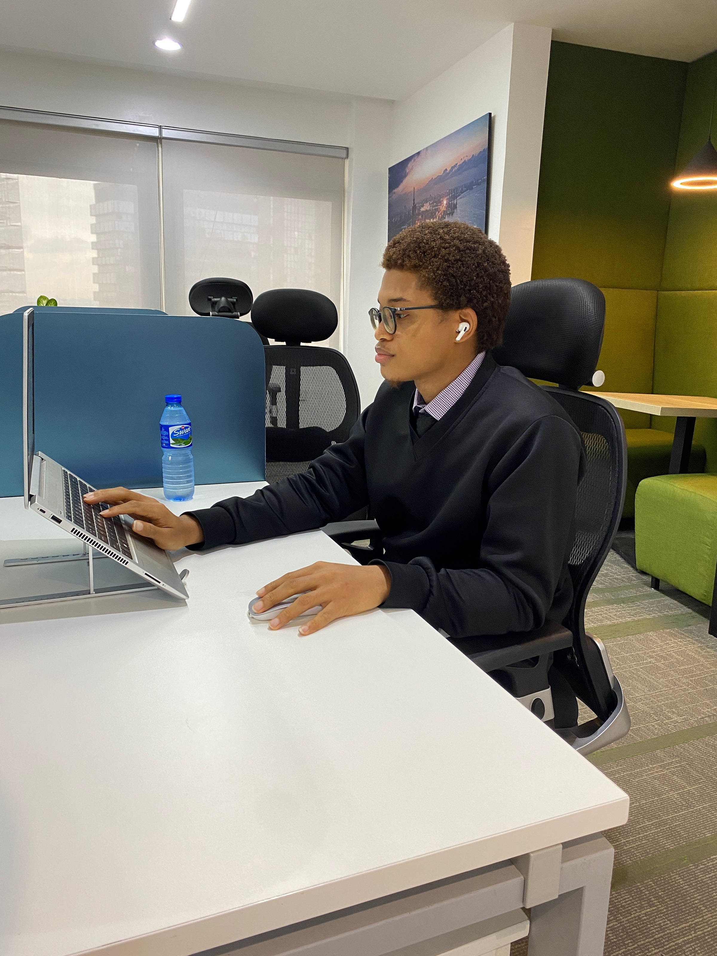 Mr. Samuel – Medium