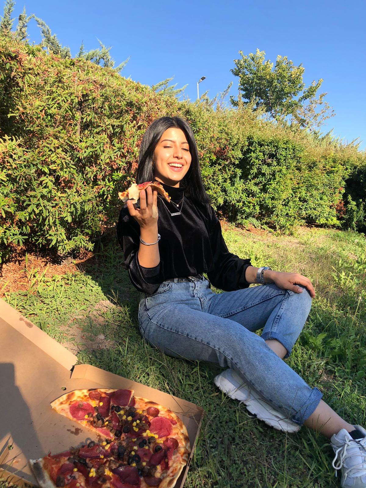 İrem Deniz – Medium