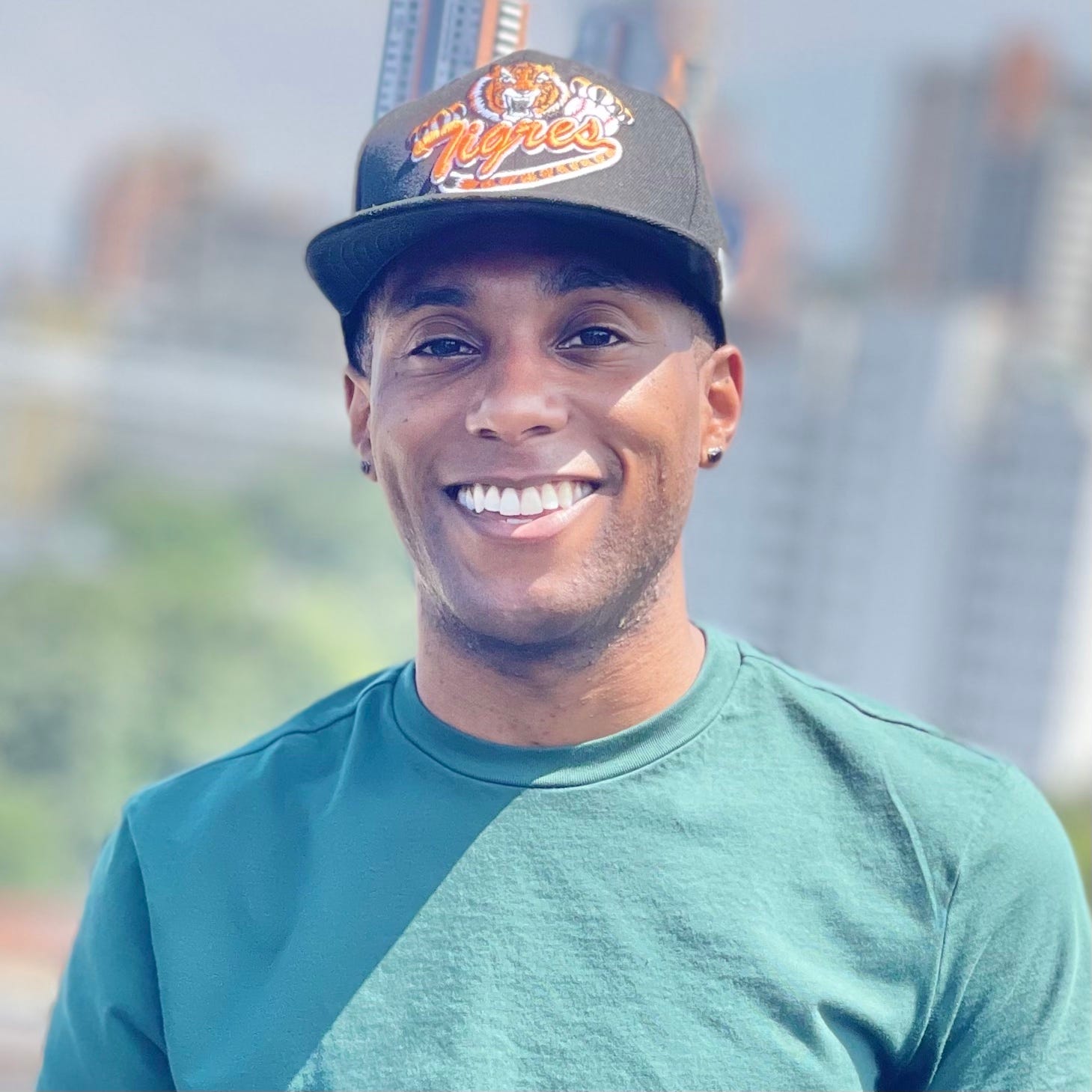 Bryan Shelmon – Medium