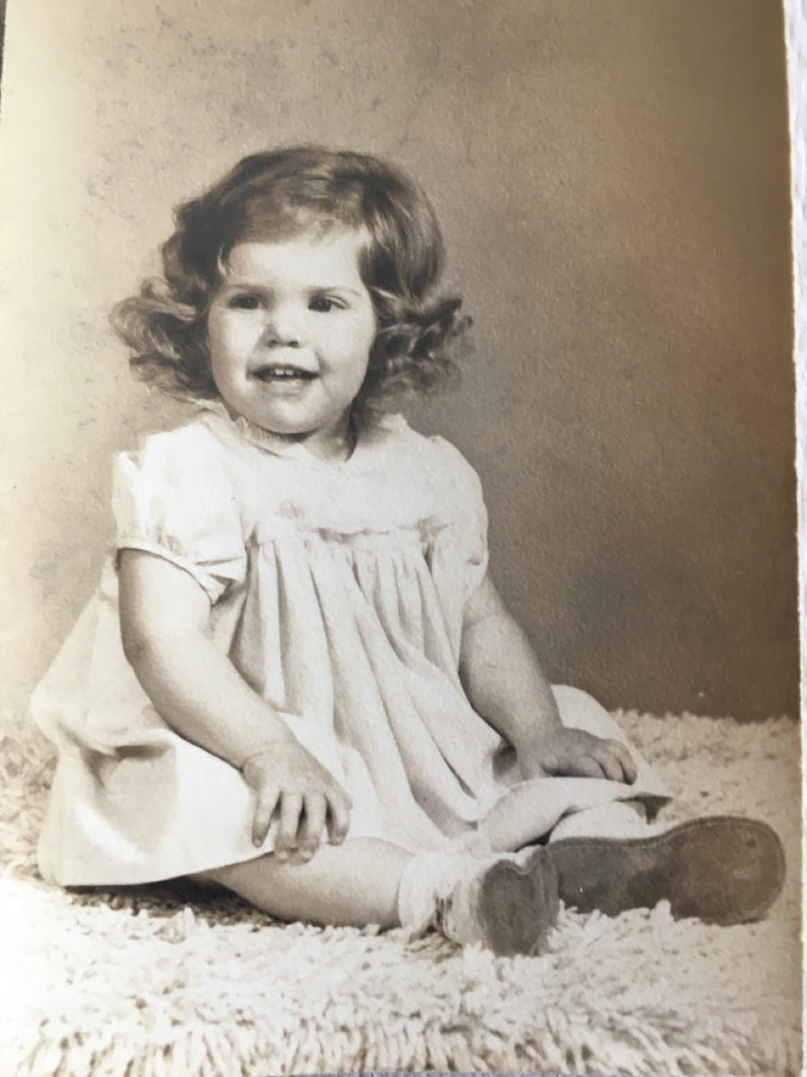 Kat Wynne-Roberts – Medium