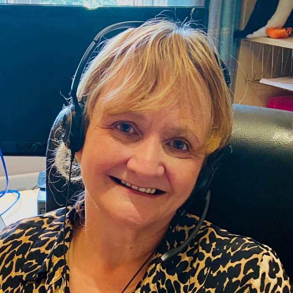 Lizzie Adamson - Brown Travel – Medium