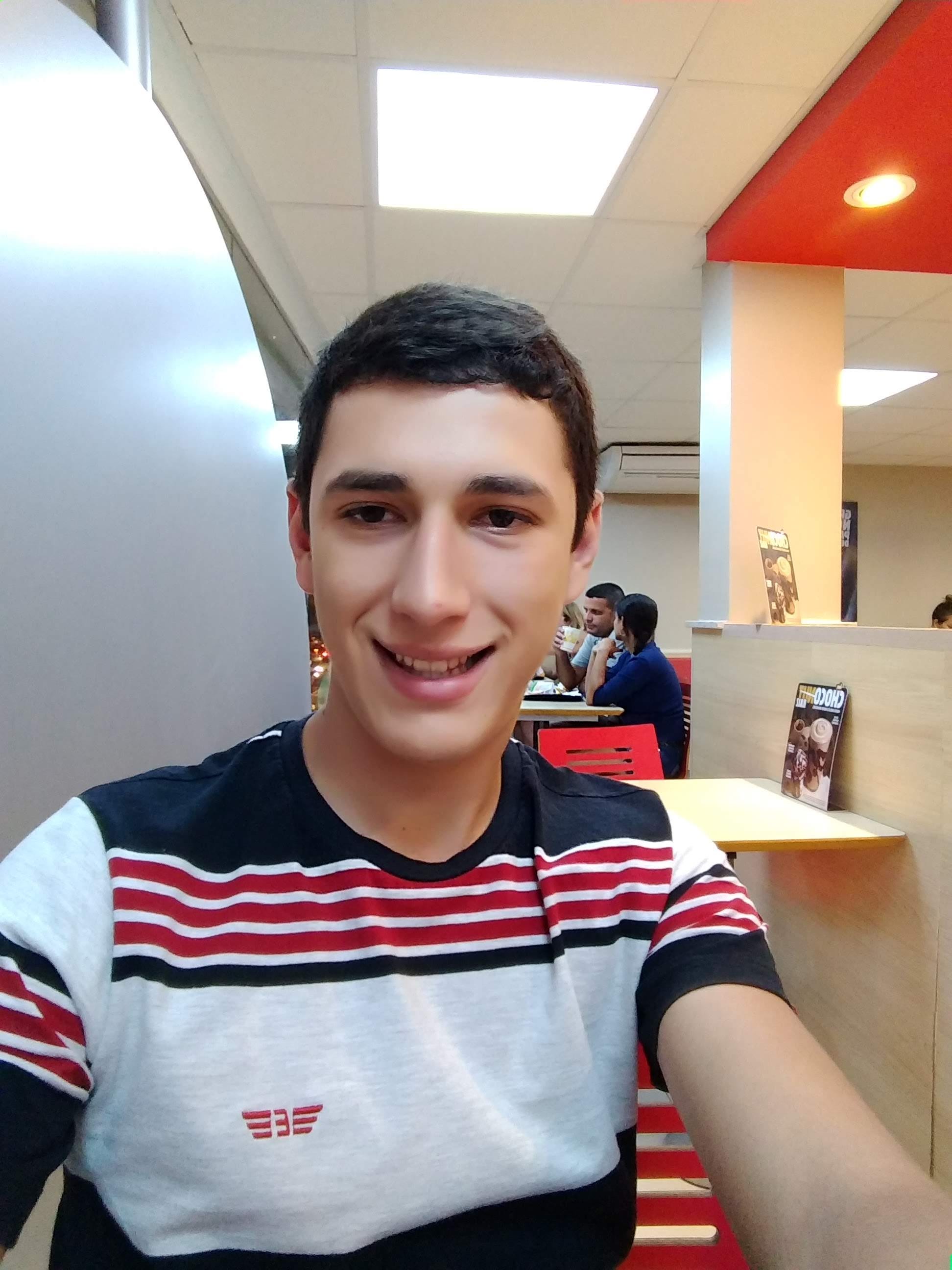 Lucas Bruno – Medium