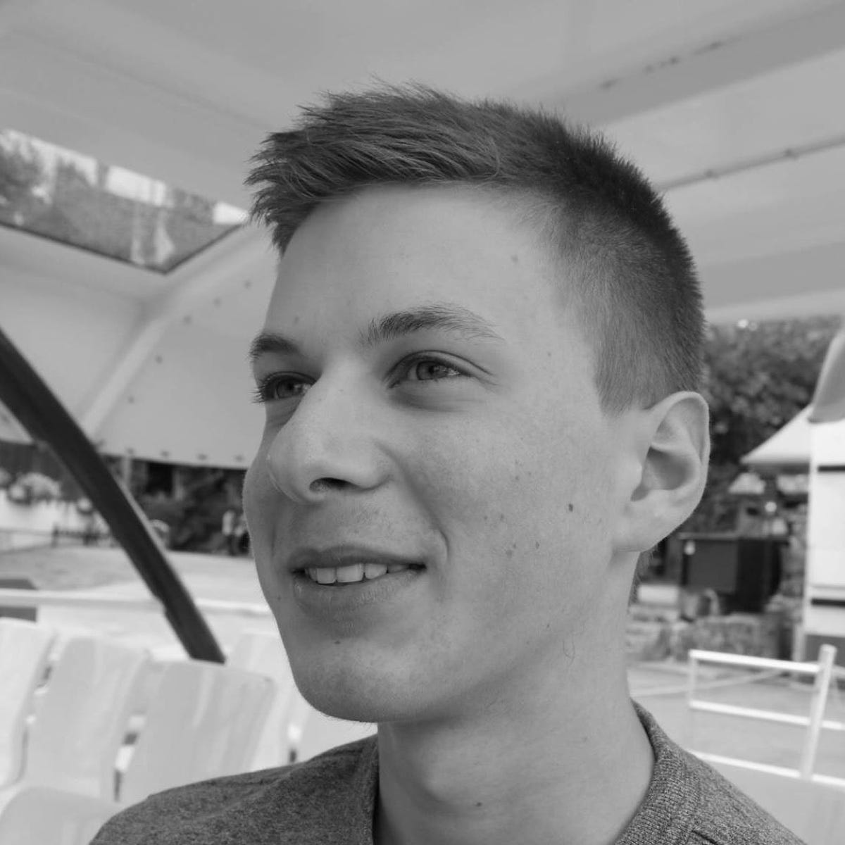 Robin Van Buggenhout – Medium