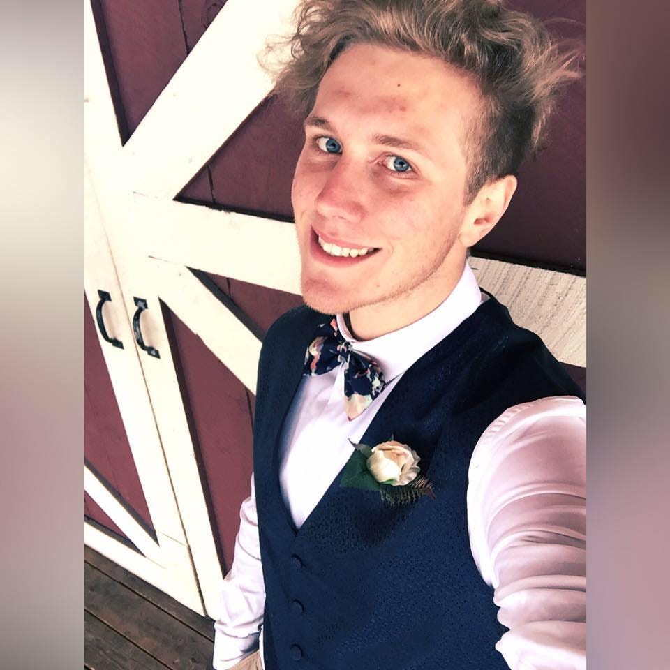Daimon Smith – Medium