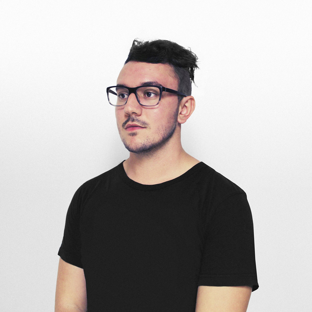 Kevin Wolf – Medium