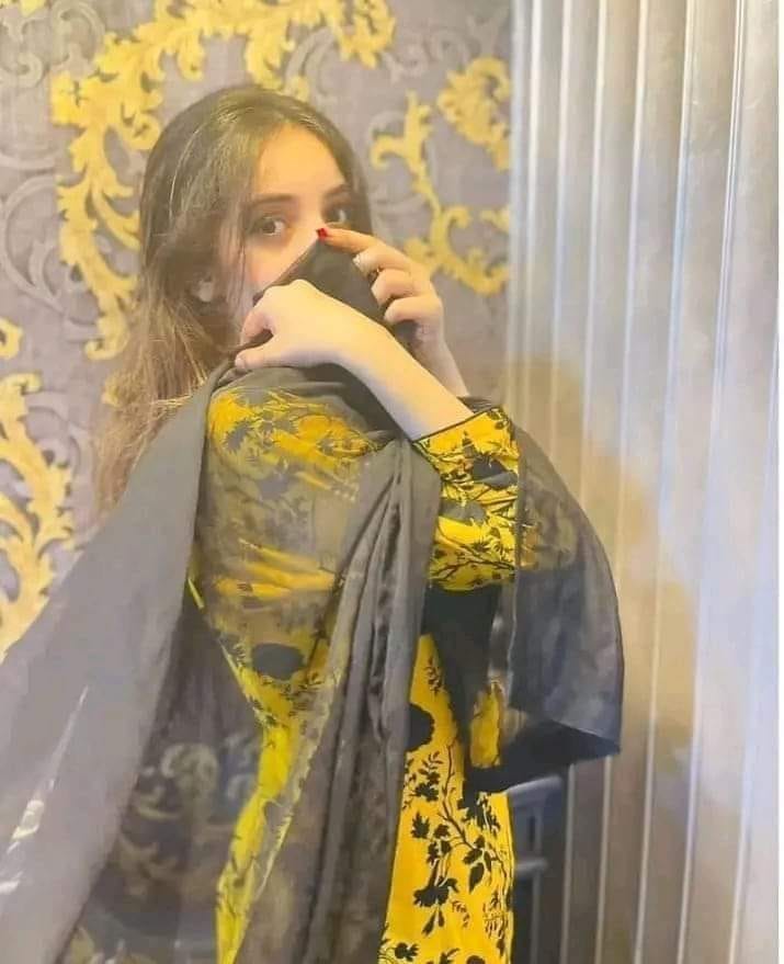 Anaya Malik – Medium