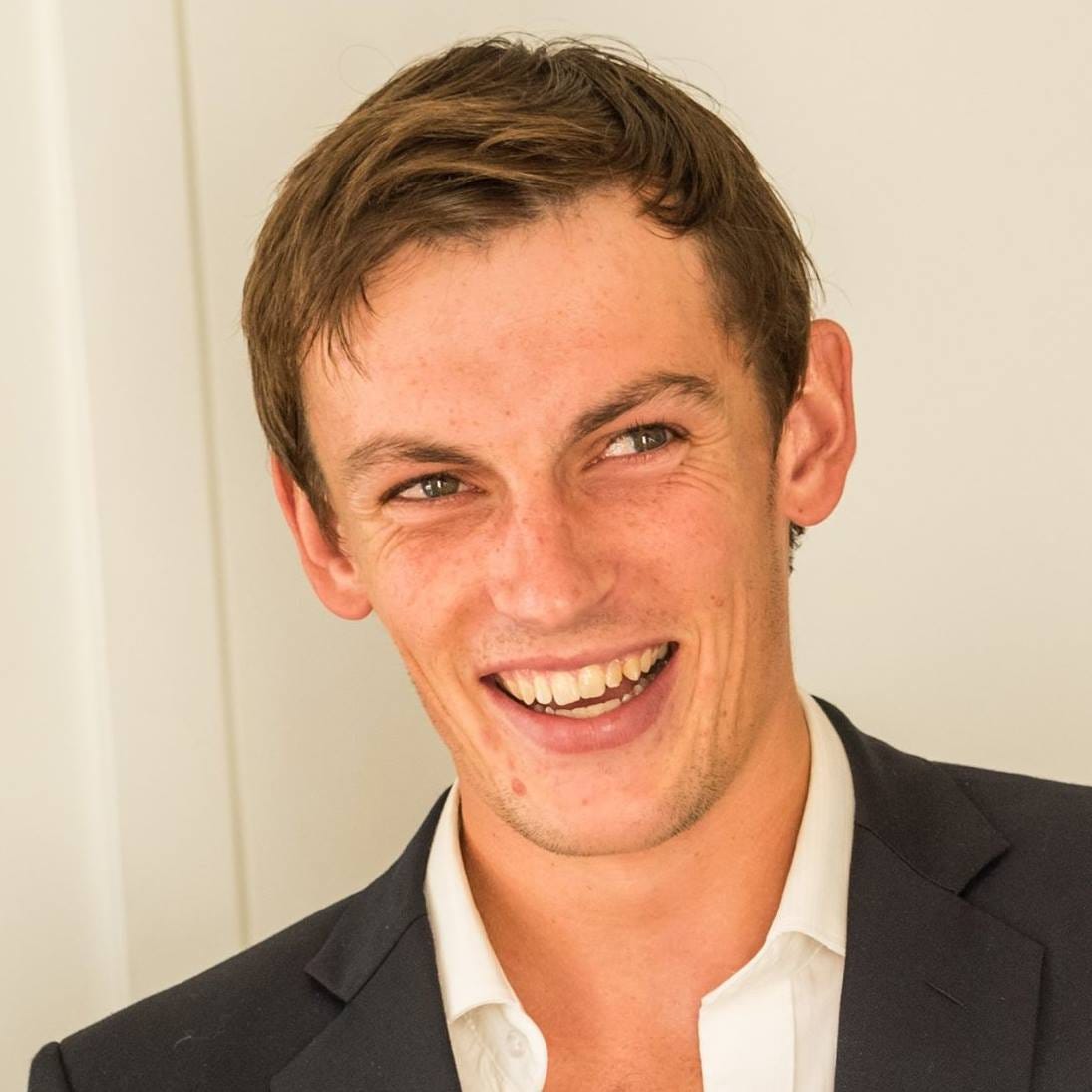 Lauchie Robertson – Medium