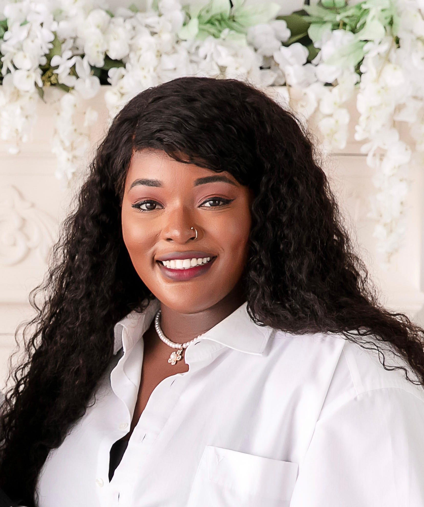 Manuella Tsamo – Medium