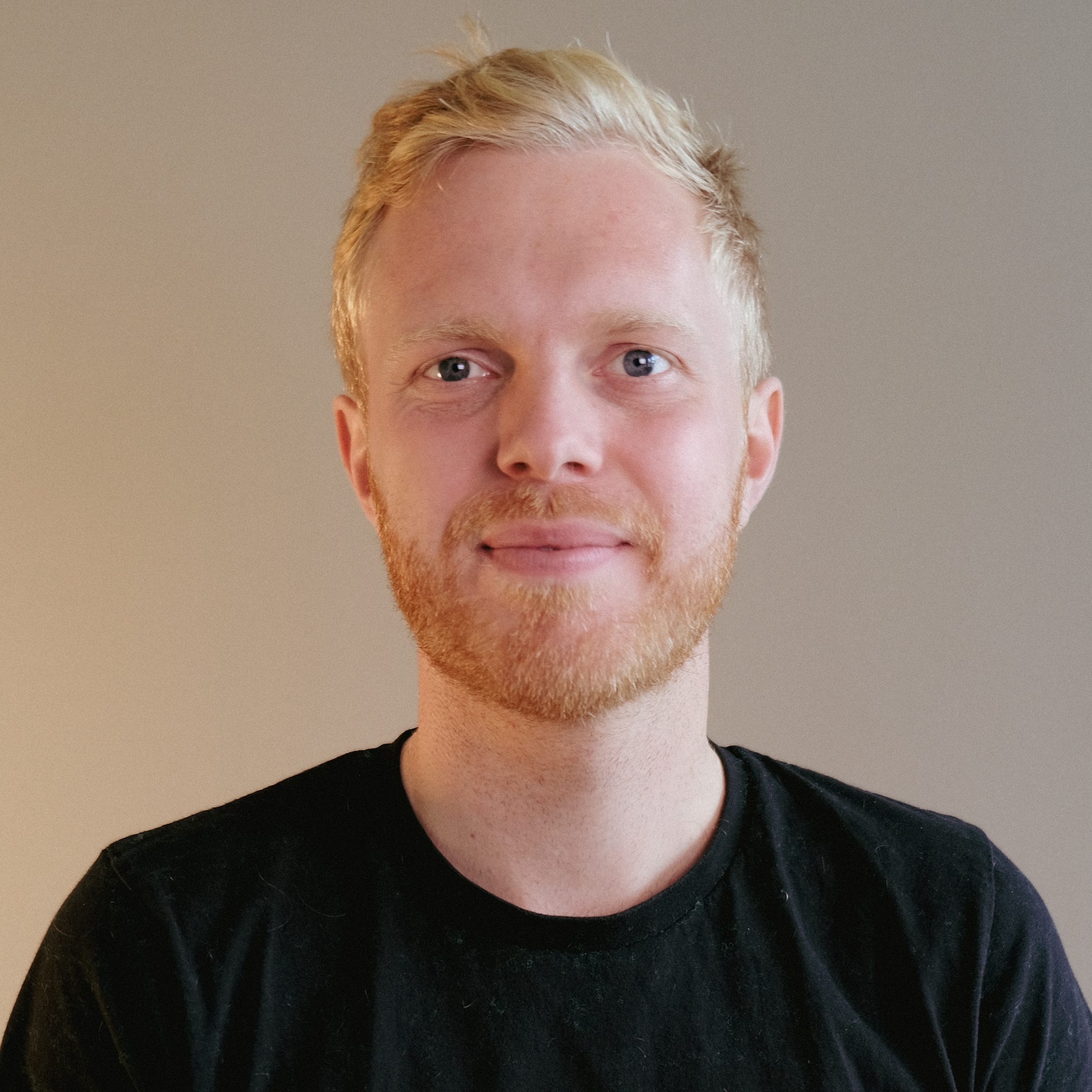 Joakim Edin – Medium