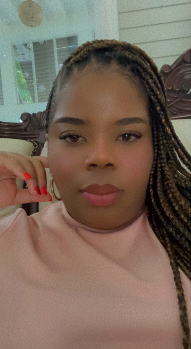 Monique Liking – Medium