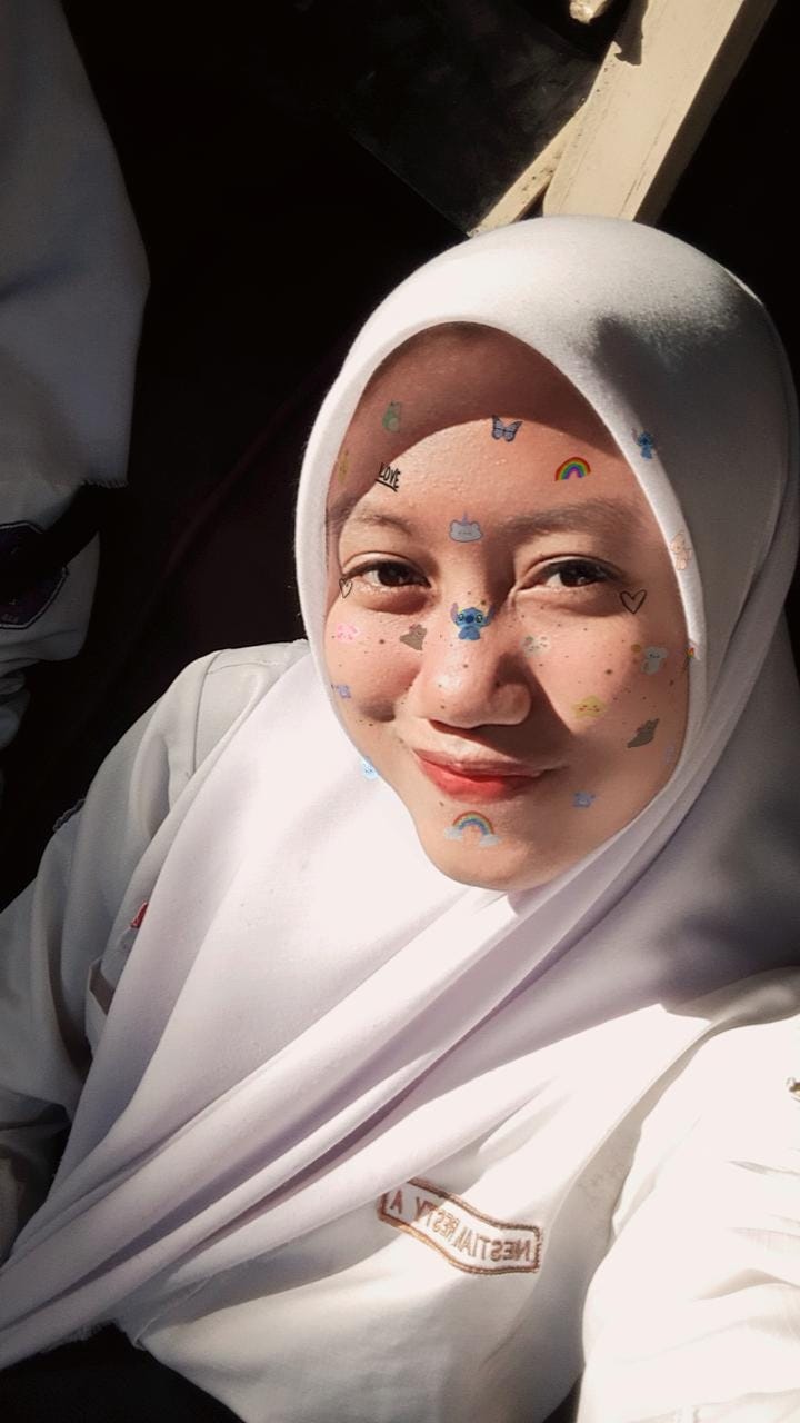 18. nestiara Resty Aldaliani – Medium