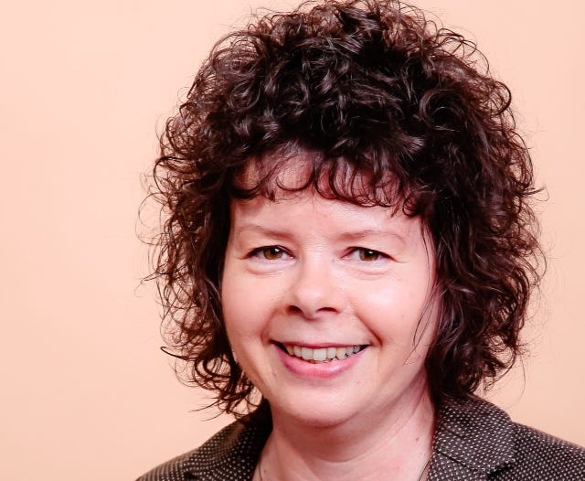 Annie Armit – Medium