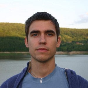 Rommy H – Medium