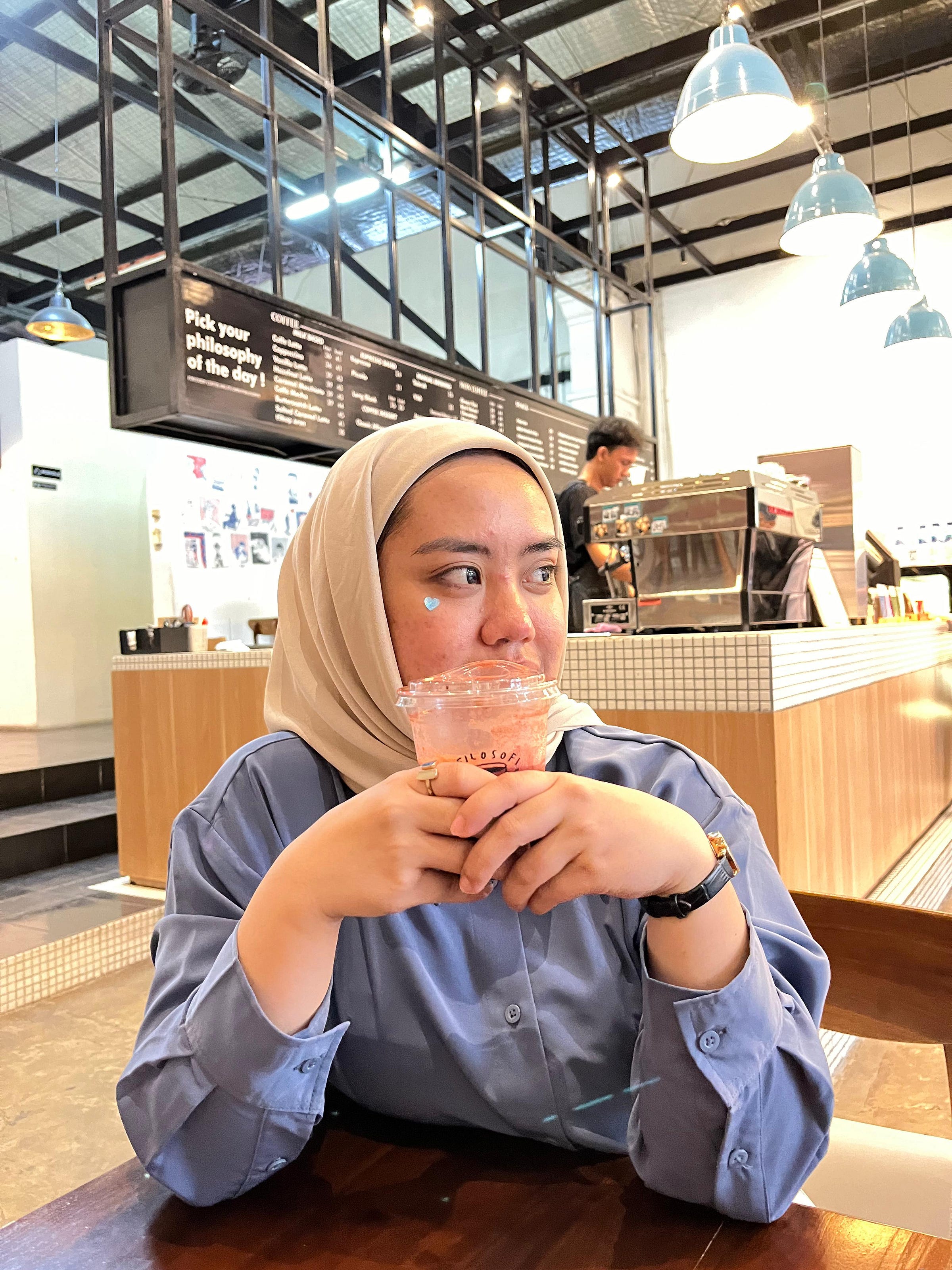 Tika Kartika – Medium